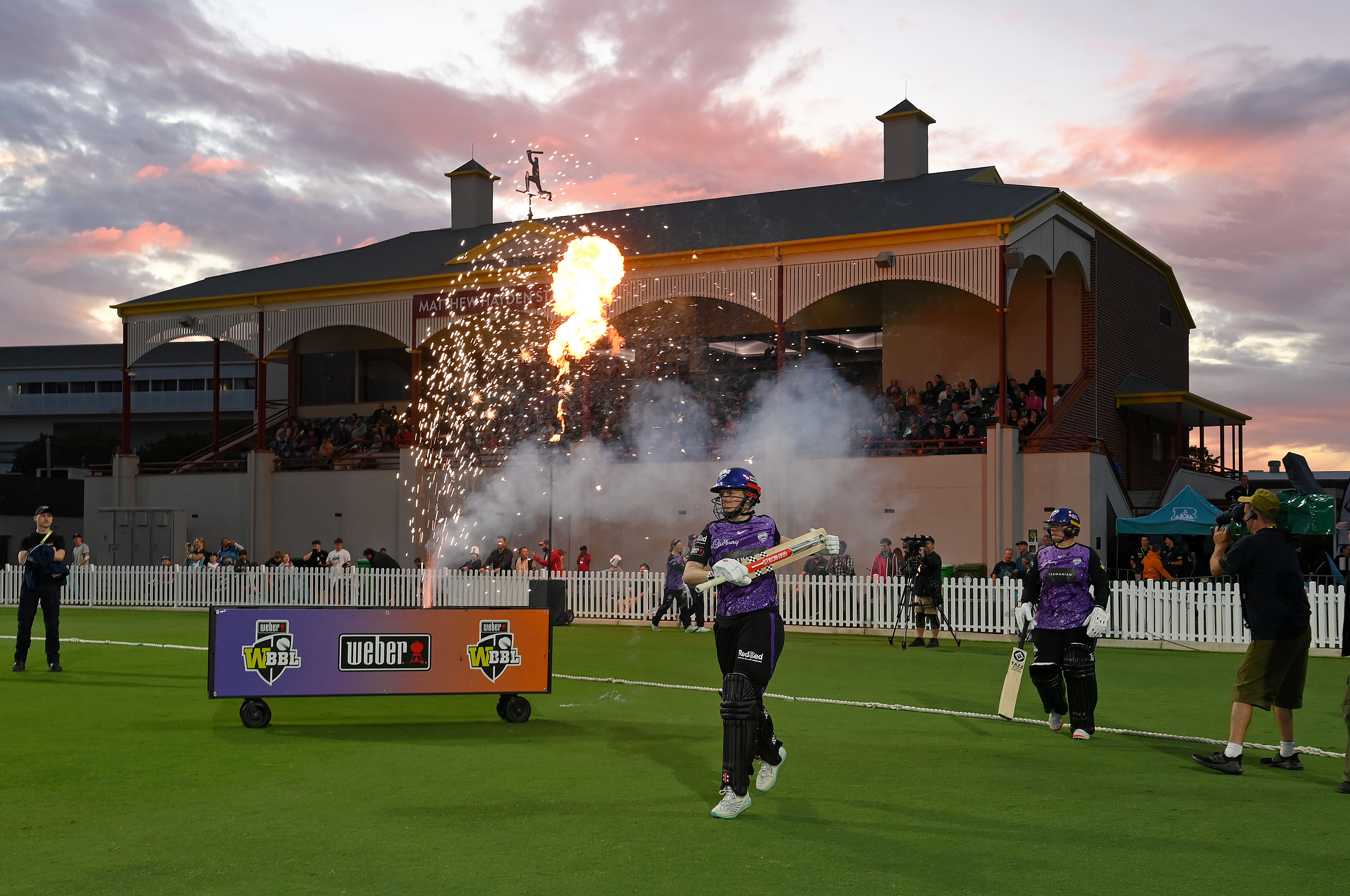 Hurricanes claim first victory for WBBL|09 | Hobart Hurricanes